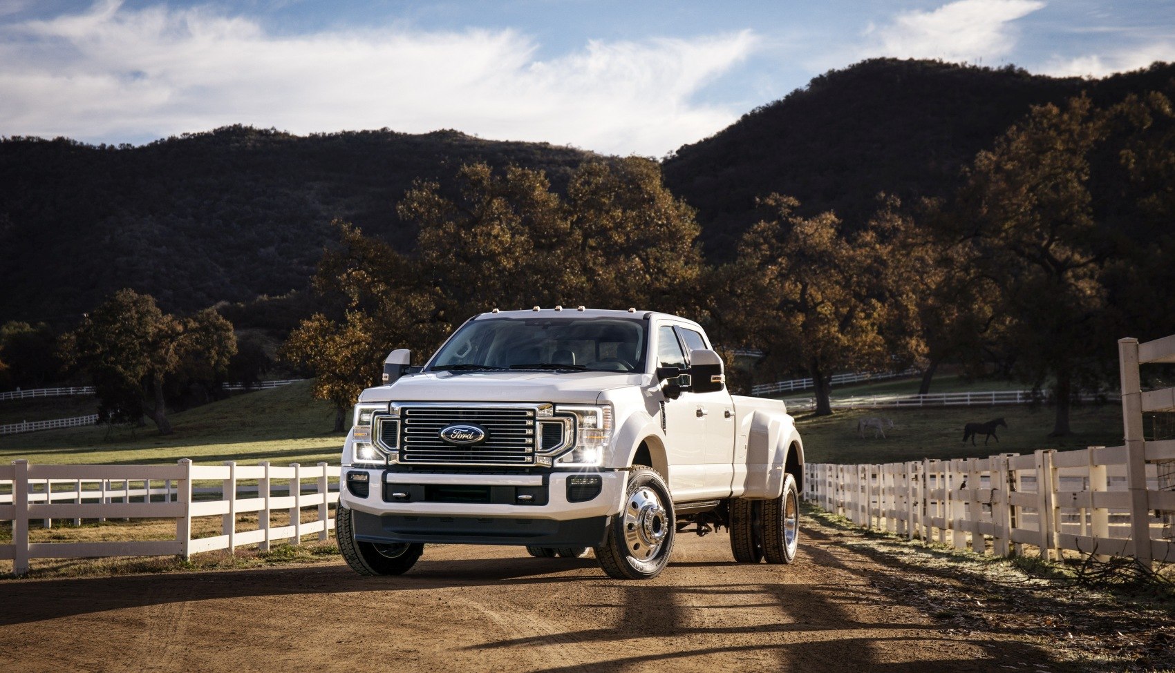 Ford F-450 Super Duty technical specifications and fuel economy